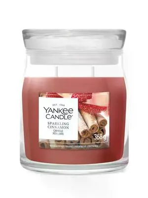 YANKEE CANDLE Sparkling Cinnamon Candle - Red