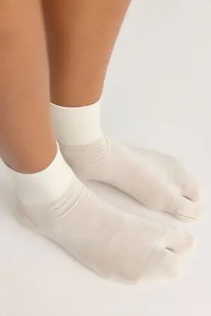 Free People Cotton Tabi Socks - Ivory