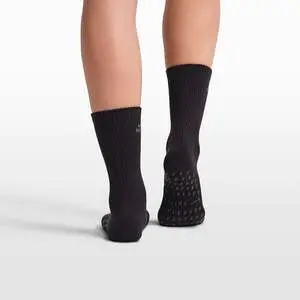 SKIMS Dri Fit™ Pilates Crew Socks | Black | Small | Nike Accessories
