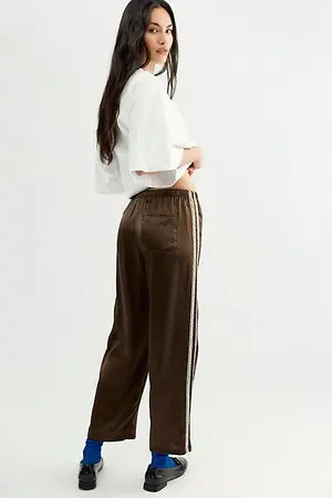 Donni. The Silk Lace Stripe Crop Pants - Espresso