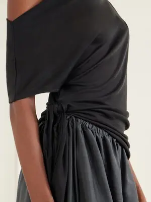 ST. AGNI Single-shoulder Design Top