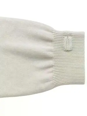 CRUNA Crew-neck Raglan-sleeve Sweater