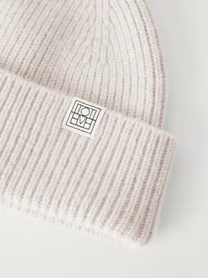 TOTEME Cashmere Ribbed Beanie