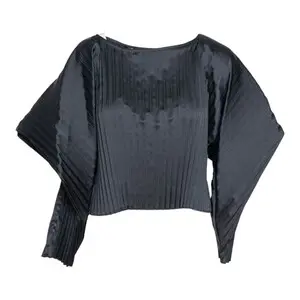 ARTISTA Echo Pleated Blouse