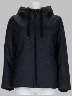 Max Mara Quilted Puffer Jacket With Hooded Toggle Design - Blue