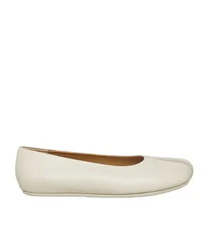 MAISON MARGIELA Stitch-out Asymmetric Toe Ballerina Shoes - Cream