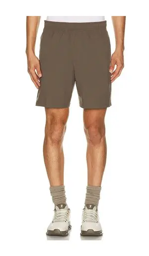 On 7 Core Shorts In Brown - Bark