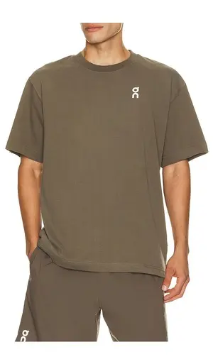 On Club Tee In Brown - Bark