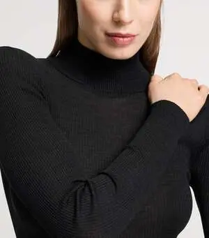 Hanro Wool-silk Funnel-neck Top