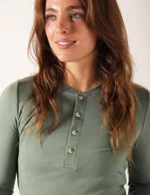 SOFTFLEX Curl Up Henley - Basil