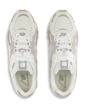 NEW BALANCE 204l Suede Sneakers