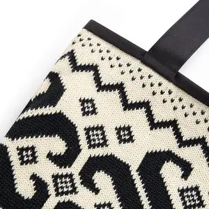 DALE OF NORWAY Falkeberg Tote Bag - Offwhite/black