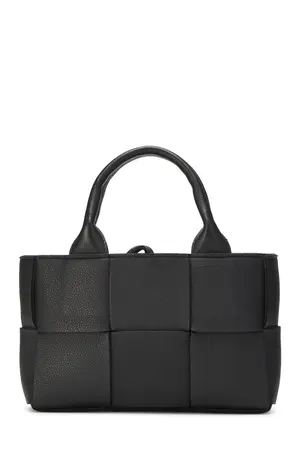 Bottega Veneta Calfskin Maxi Intrecciato Candy Arco Tote - Black