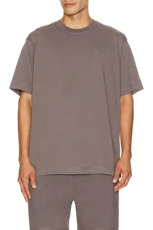On Club Collective-tee In Grey - Ember