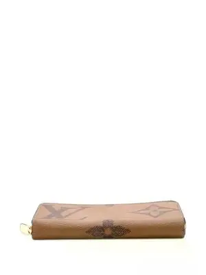 LOUIS VUITTON Zippy Wallet Reverse Monogram Giant Small Wallets - Brown