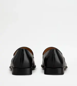 TOD'S Round-toe Loafers