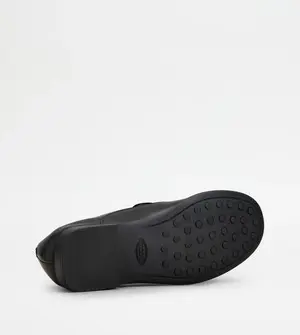 TOD'S Round-toe Loafers