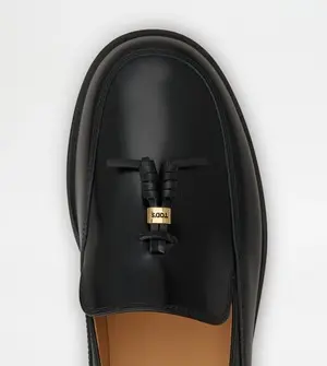 TOD'S Round-toe Loafers