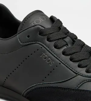 TOD'S Perforated Detail Lace-up Sneakers