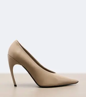 ROGER VIVIER Choc Leather Pumps