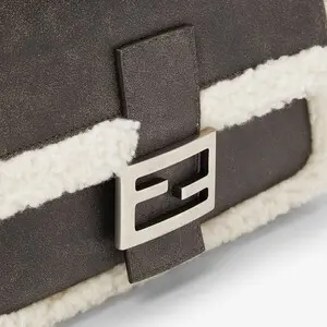 Fendi Baguette® 26424