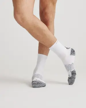Quince Performance Running Crew Sock - White