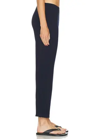 Donni. The Baby Rib Scallop Pant