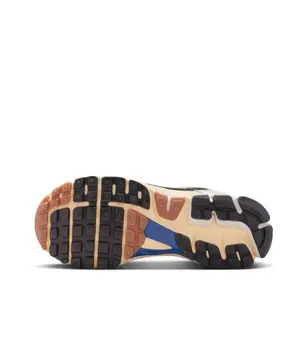 Nike Zoom Vomero 5 Sneakers - Nude