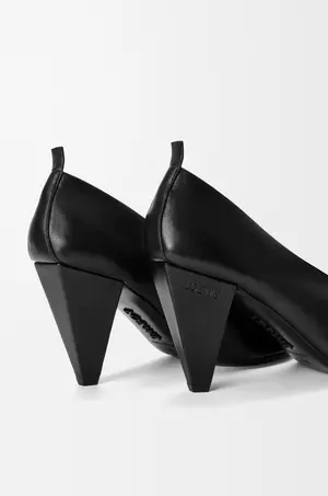 Loewe Pointed Cone-heel Pumps