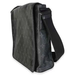 LOUIS VUITTON Monogram Eclipse Canvas District Mm - Black