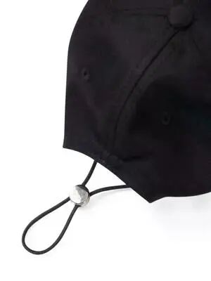 MEGUSTA Embroidered Logo Toggle-fastening Cap