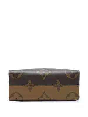 LOUIS VUITTON 2021 Monogram Reverse Giant Onthego Mm Satchel
