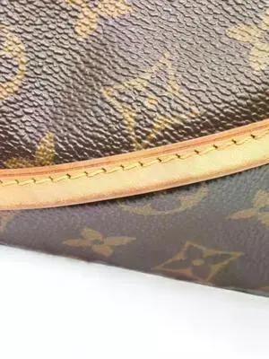 LOUIS VUITTON 2011 Menilmontane Mm Monogram Shoulder Bag