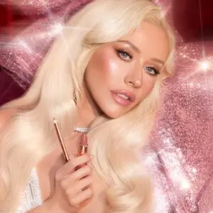 Charlotte Tilbury Pillow Talk Iconic Lip + Cheek Kit - One-color
