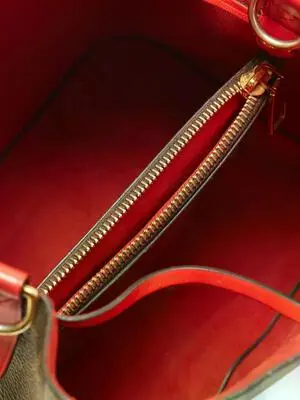 LOUIS VUITTON 2019 Mm Néonoé Monogram Shoulder Bag