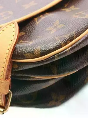 LOUIS VUITTON 2006 30 Saumur Monogram Shoulder Bag