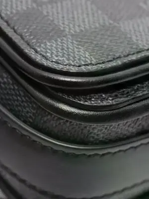 LOUIS VUITTON 2010s Damier Graphite 3d Shoulder Bag - Black