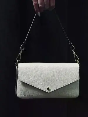 APATCHY LONDON Munro Pebbled Leather Clutch Bag - Neutrals