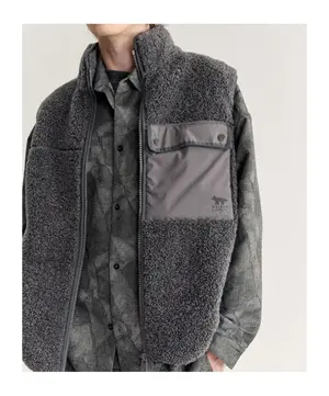 Maison Kitsuné Fleece Sleeveless Jacket