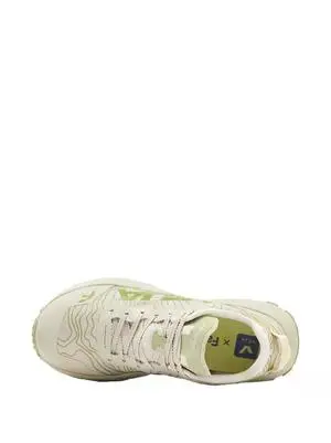 VEJA Harpie Trail Sneakers