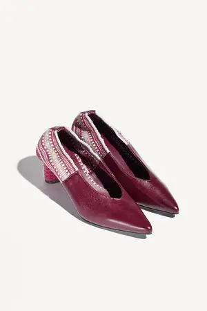AMAMBAIH Ana Pumps - Wine
