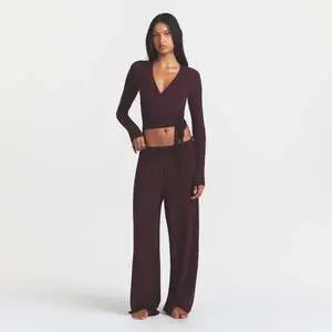 SKIMS Cloud Sleep Wrap Top | Red - Currant