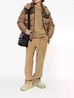 Moncler Logo-patch T-shirt - Neutrals