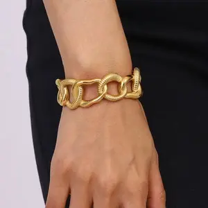 ALAIS BRANCHE Natalie Hollow Chain Cuff Bracelet - Gold