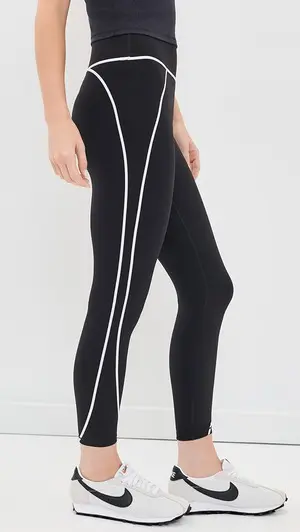 Vuori All The Feels Linework 7/8 Leggings