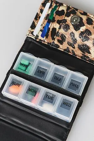 MIAMICA Leopard Prt Snap Pill Case