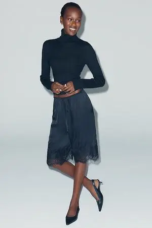 LYREBIRD Heirloom Lace Bermuda Shorts - Black