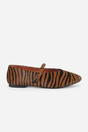 Intentionally Blank Larisa Mary Jane Flats - Zebra