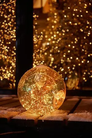 TERRAIN Stargazer Iridescent Lightorb