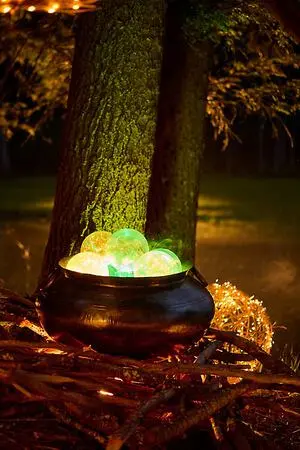 TERRAIN Stargazer Iridescent Lightorb
